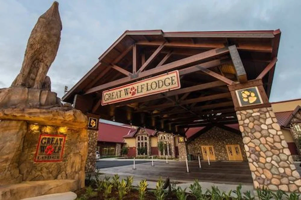 Connecticut Tribe, Foxwoods Build Resort, Waterpark - GGB Magazine